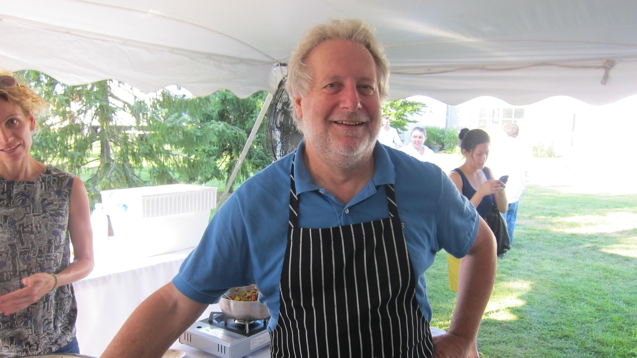 Celeb chef Jonathan Waxman at Hamptons benefit - Newsday