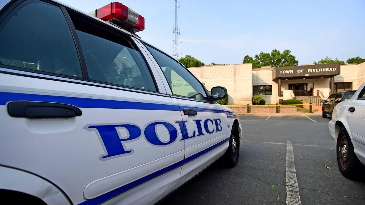 Riverhead officers mull merger with Suffolk police force - Newsday