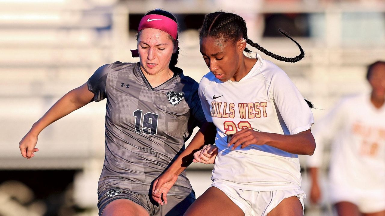 Ciara Brown, Ghita Haouzi propel Hills West into Suffolk AA semis - Newsday