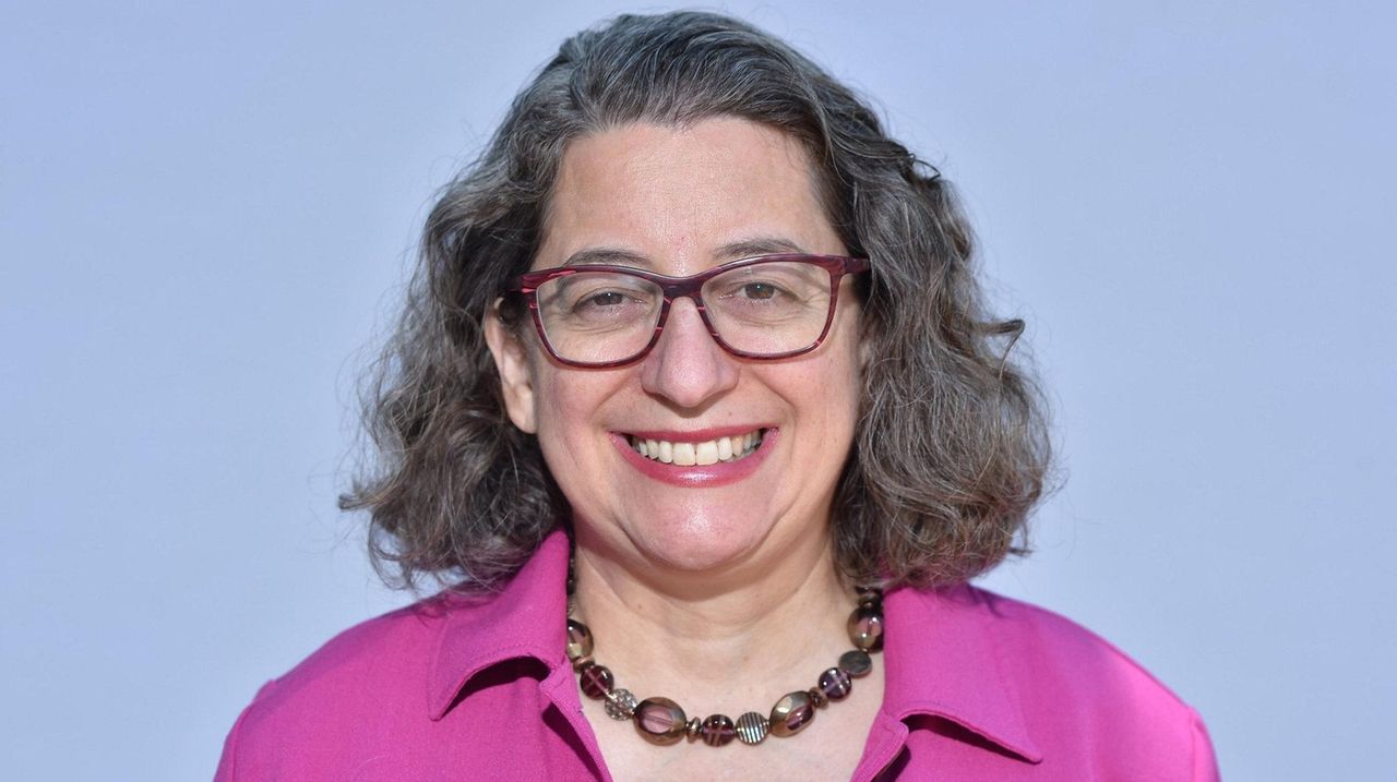 Nancy Goroff miffs Suffolk PBA in endorsement screening - Newsday