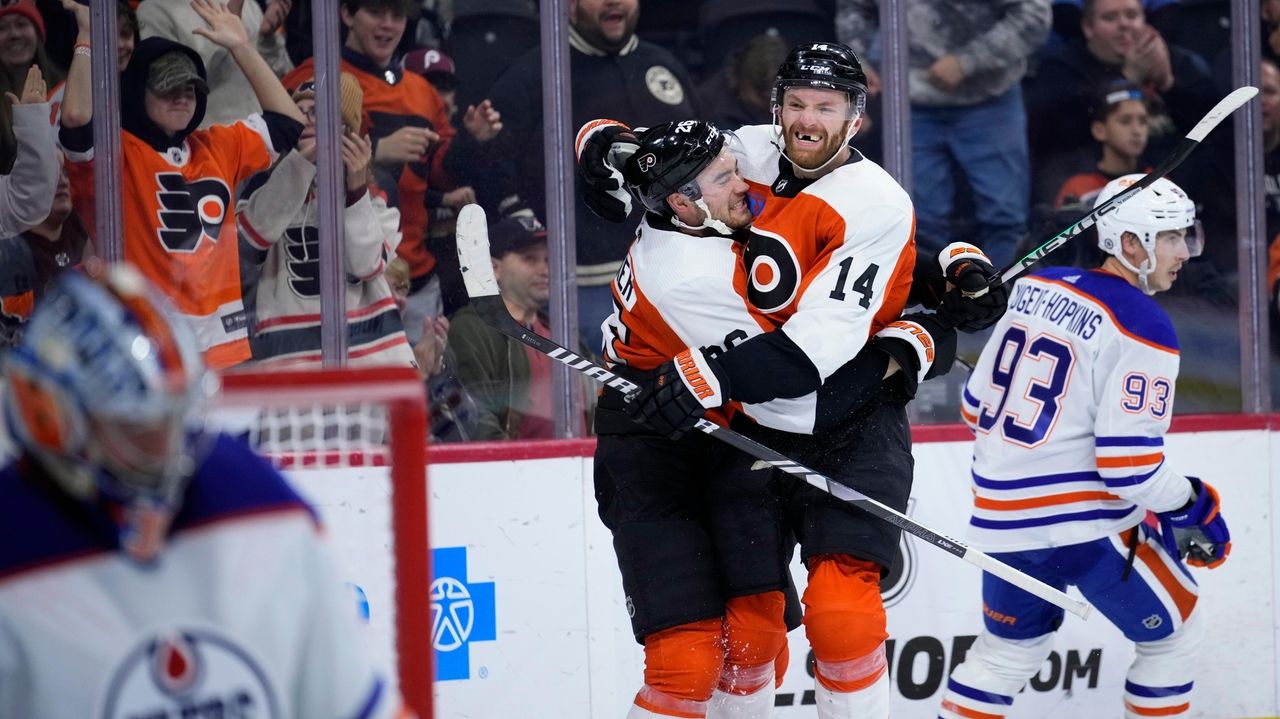 Cam Atkinson scores twice, leading the Flyers to a 4-1 win over the ...