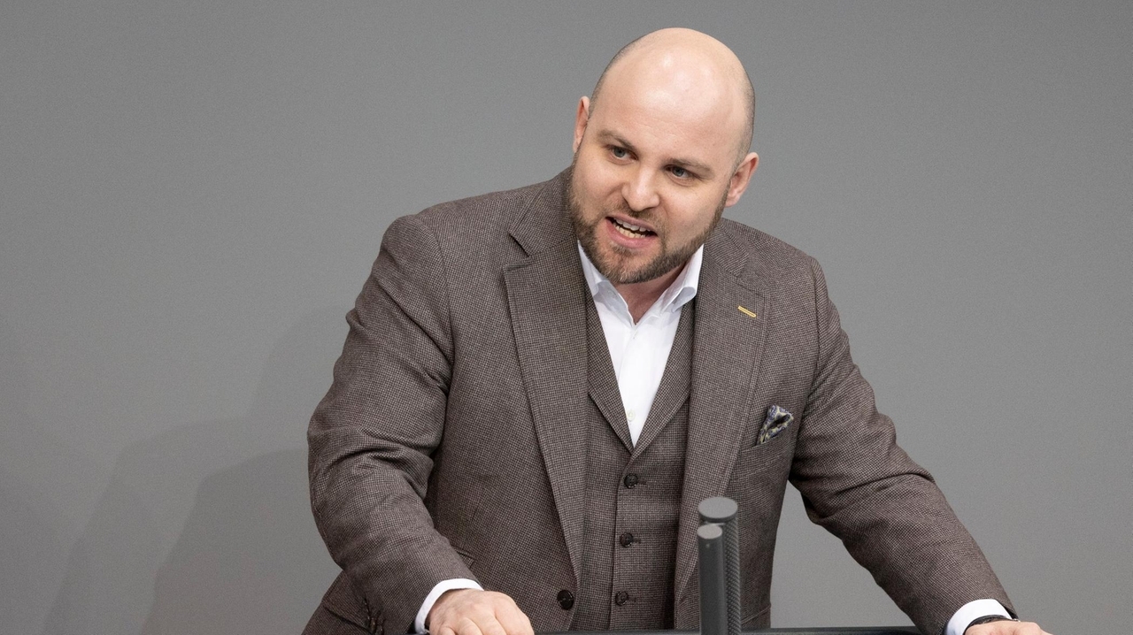 NY Young Republican Club hosting far-right German politician Markus ...