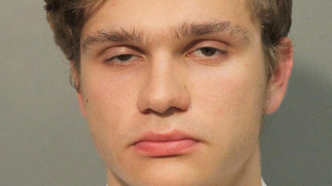 Man Arrested In Syosset High School Trespassing Police Say Newsday