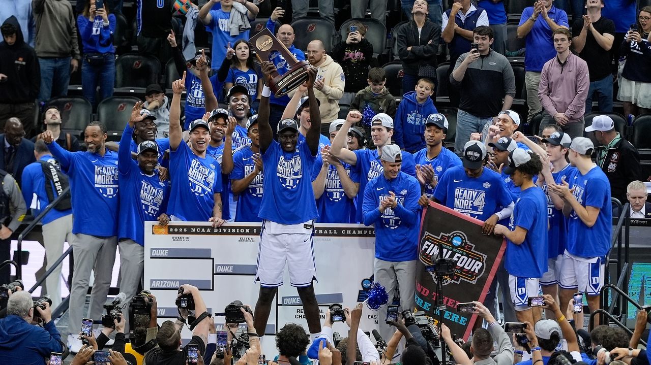 Duke's great D sends Blue Devils to their 18th Final Four with an 85-65 ...