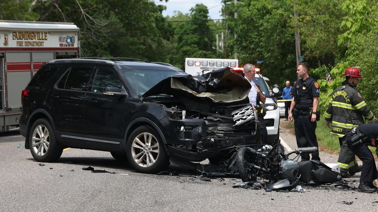 Motorcyclist killed in Farmingville crash, police say - Newsday