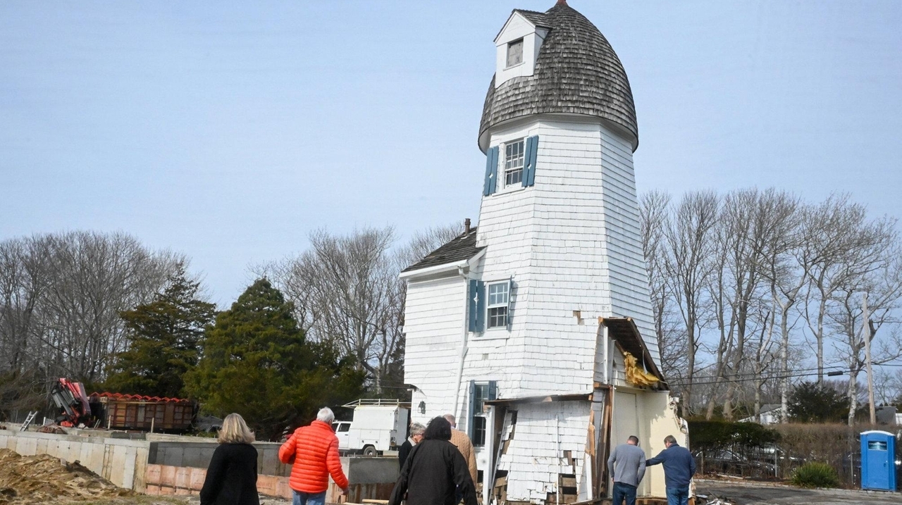 Westhampton Beach works to breathe new life into historic windmill ...