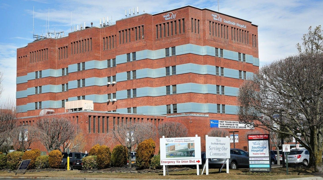 Southside Hospital wins $23.7M grant for anti-flood upgrade - Newsday