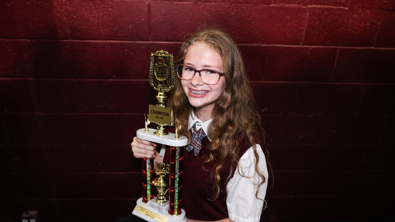 Elwood eighth-grader is national champion in cursive handwriting ...
