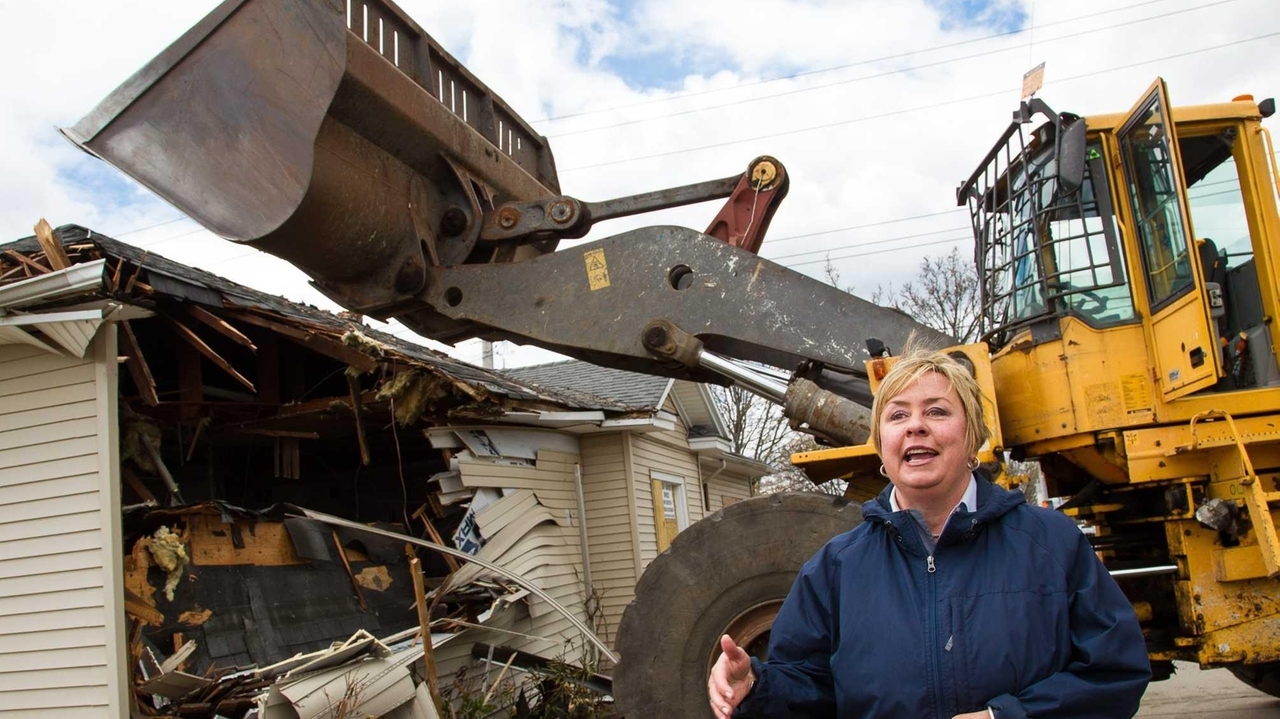 Hempstead's Kate Murray helps knock down shuttered Island Park Village ...