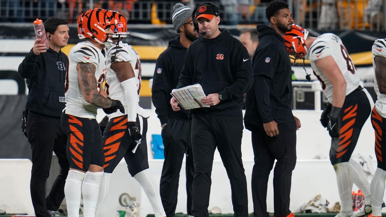 Shortcomings of Bengals, backup QB Jake Browning were apparent in ...