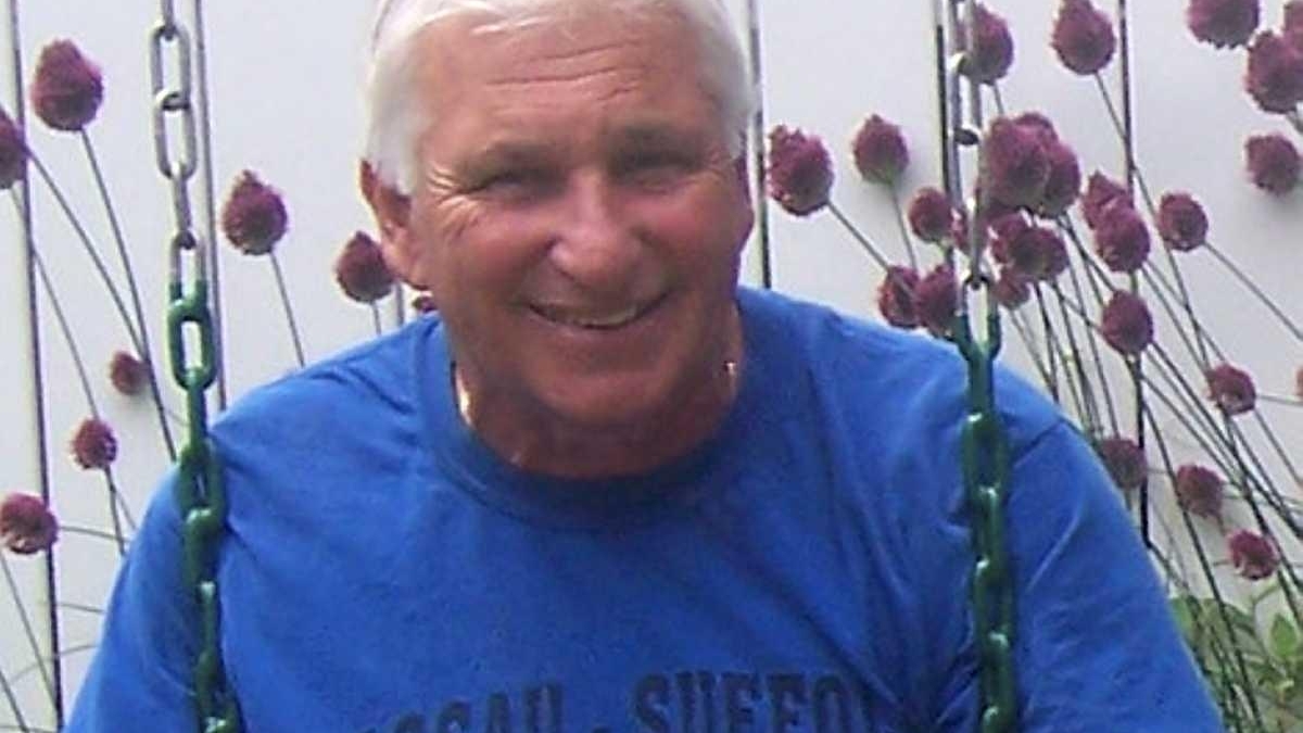Michael Mangino, coach at St. Anthony's, dies at 67 - Newsday