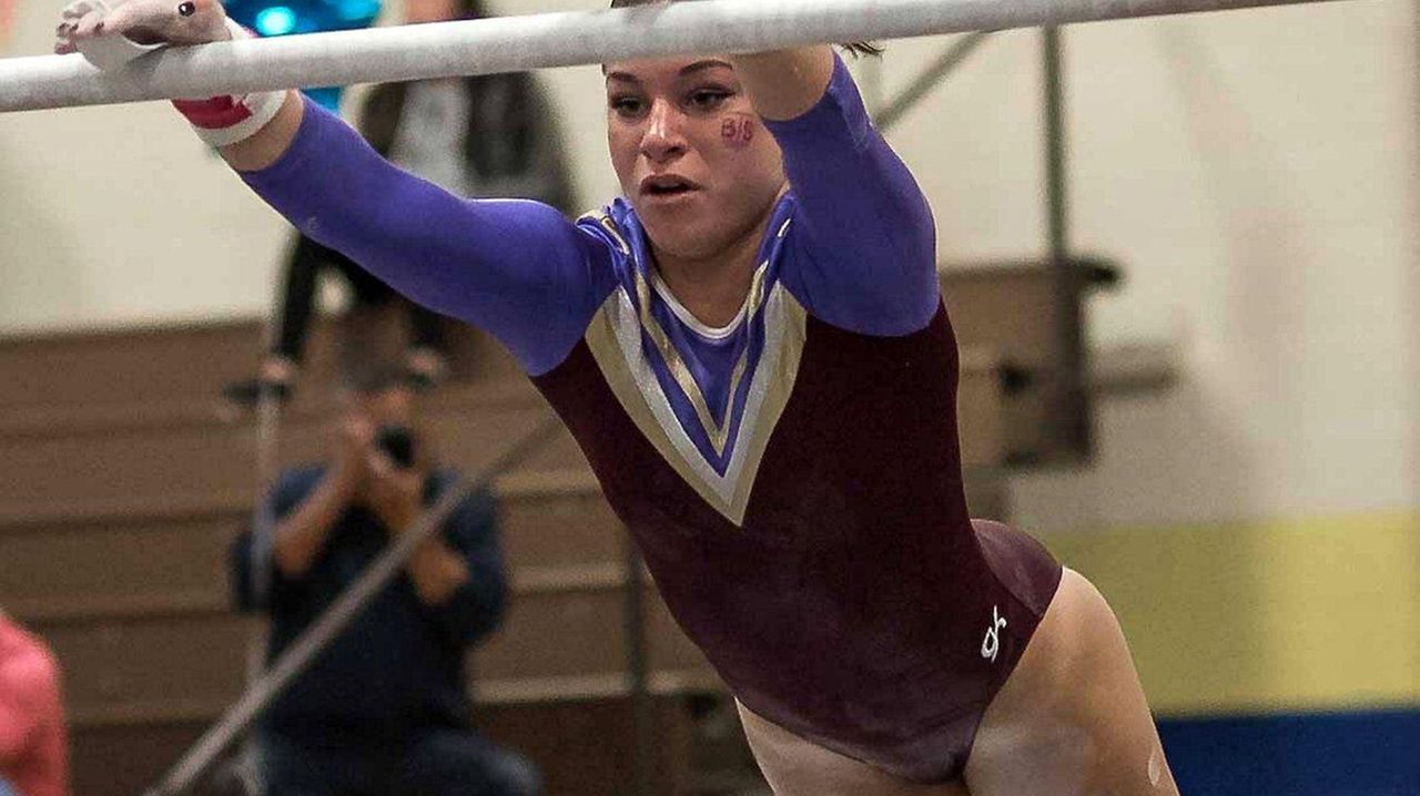 Skye Harper, Hayden Davidson spark Bay Shore/Islip to gym title - Newsday