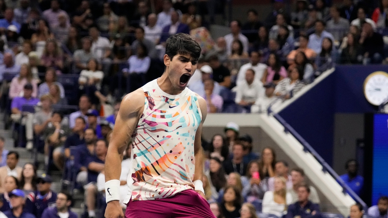 Alcaraz winning and watching at US Open, where big names are falling in ...