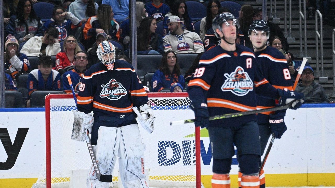 Islanders struggling to put complete game together - Newsday