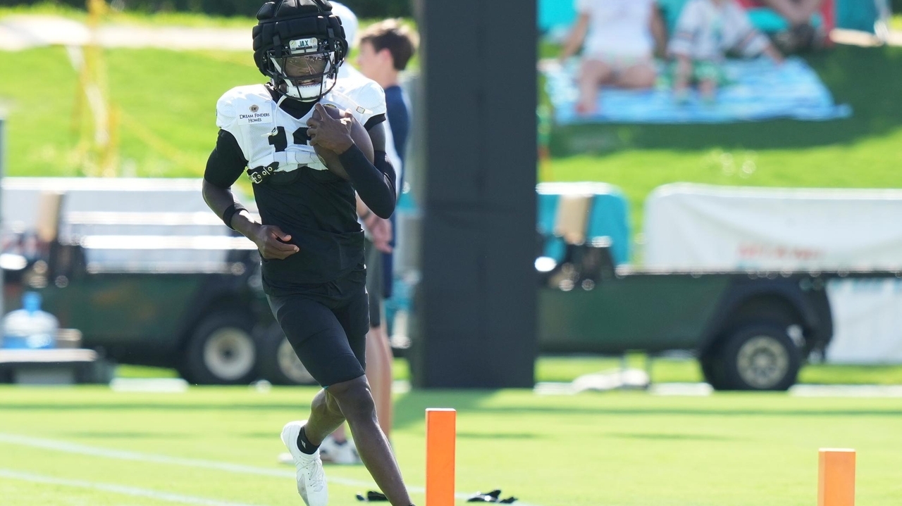Top picks Travis Hunter and Kenneth Grant sit out Jaguars-Dolphins ...