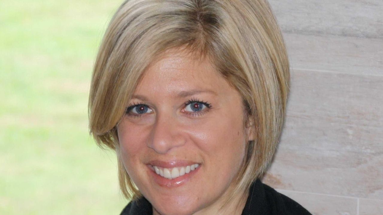 Long Island hires and promotions: Robin Rosenberg, Signature Premier ...