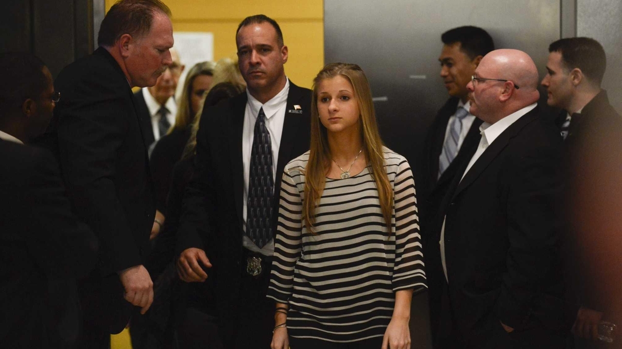 Drug dealer testifies in slain NYPD cop trial - Newsday