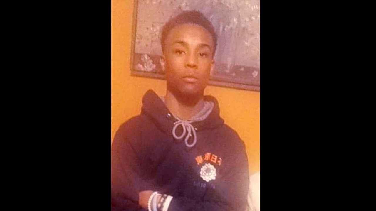 Suffolk police seek shooter who killed 15-year-old in Calverton while ...