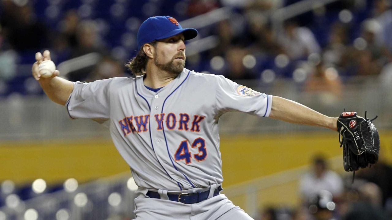 R.A. Dickey has successful surgery - Newsday