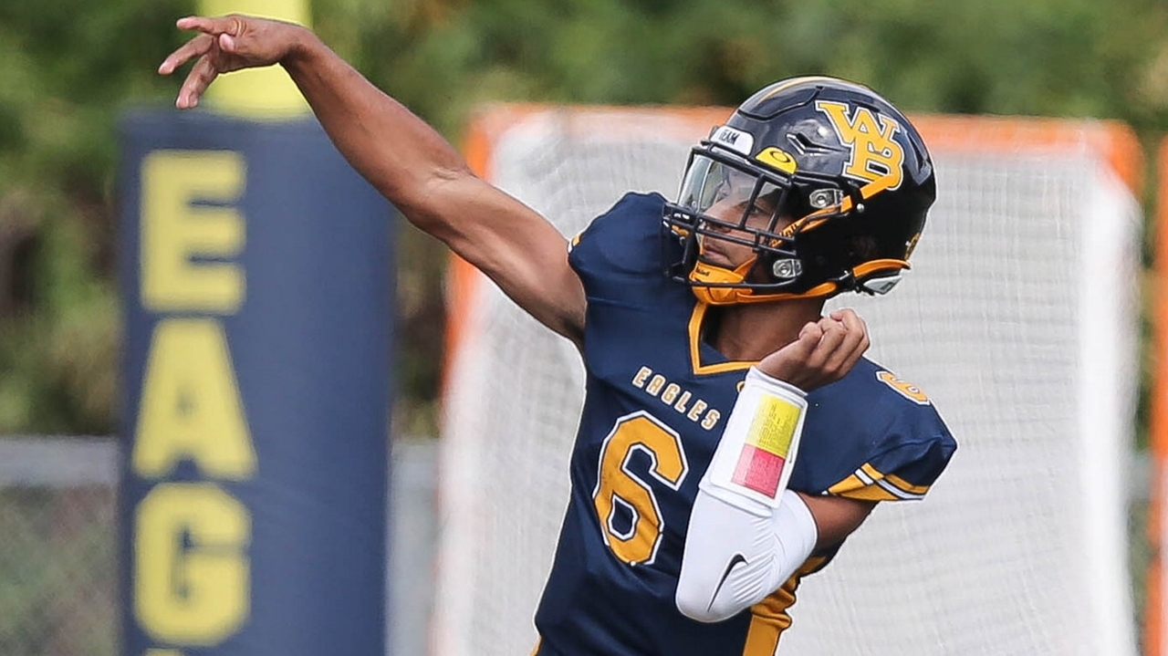 Suffolk Division II football roundup - Newsday