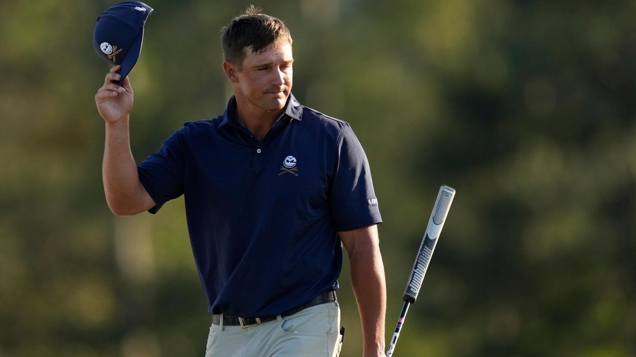 Low amateur Neal Shipley plays final round with Tiger Woods during ...