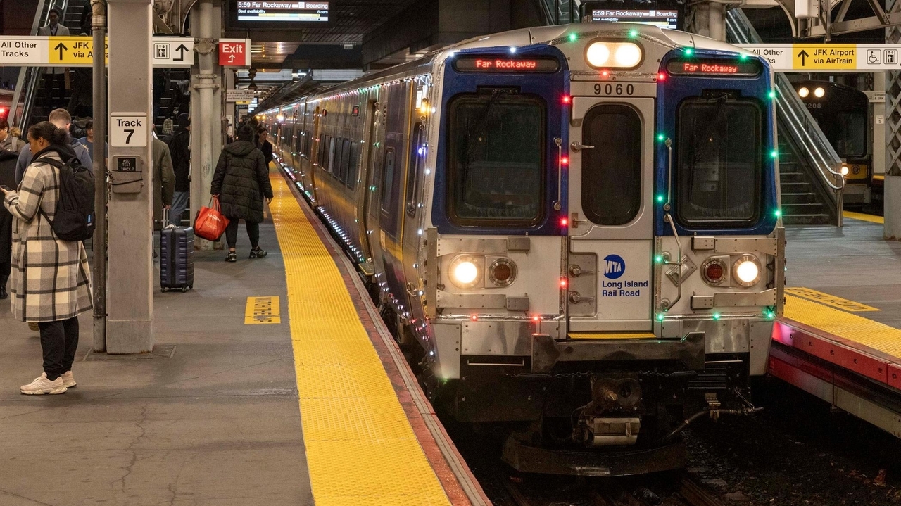 Holiday Lights Train making its debut on the LIRR this month - Newsday