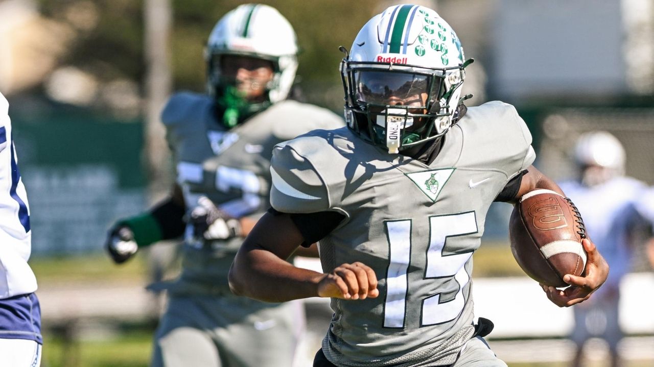 Holy Trinity football dominates St. Dominic's to improve to 3-2 - Newsday