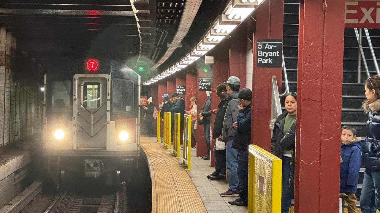 Subways not 'dystopian hellscape,' MTA chief says, citing 7.8% crime ...