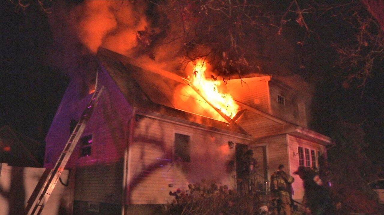 Officials: No injuries in Centereach house fire - Newsday