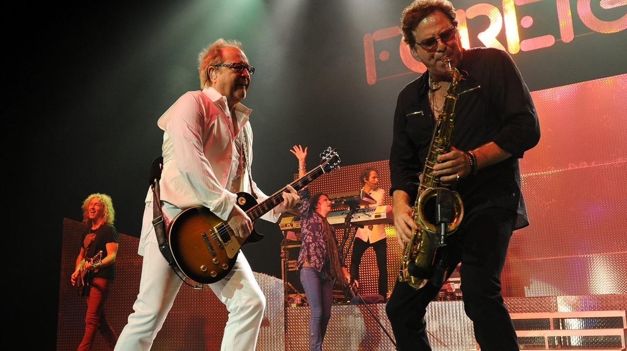 Foreigner sets world tour to celebrate 40th anniversary - Newsday