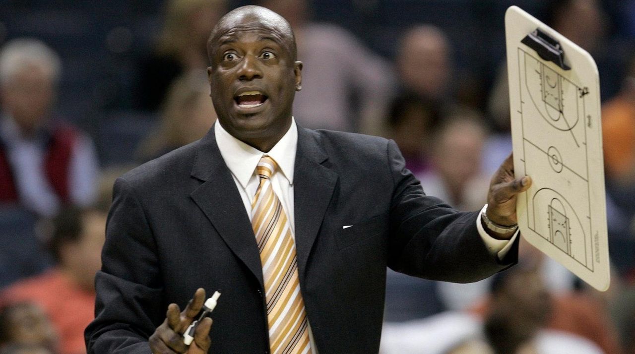 Sam Vincent aims to close global basketball gap - Newsday