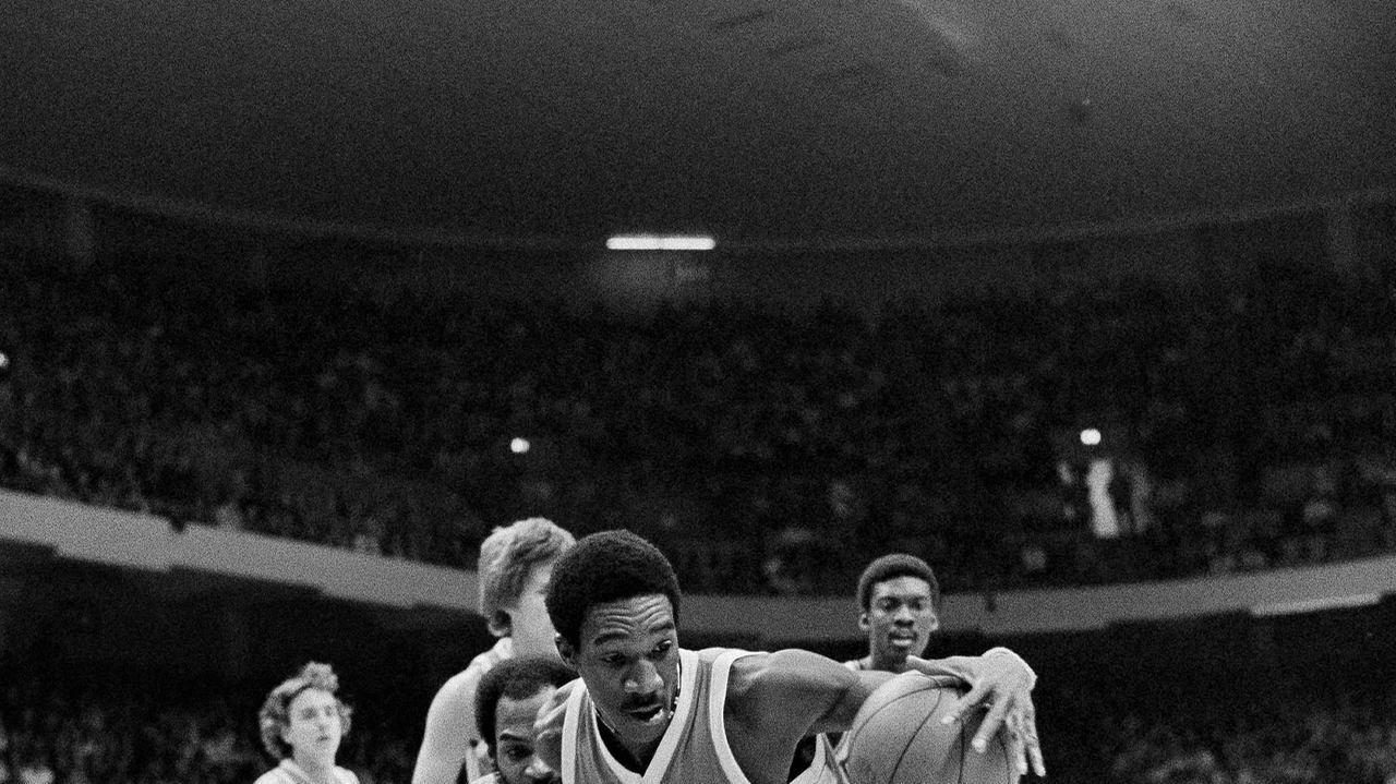 Walter Davis, five-time NBA All-Star and North Carolina standout, dies ...