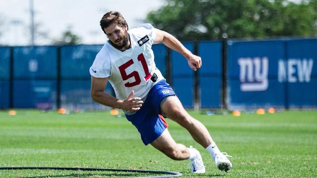 Kyler Fackrell again ready to help carry the load at linebacker for ...