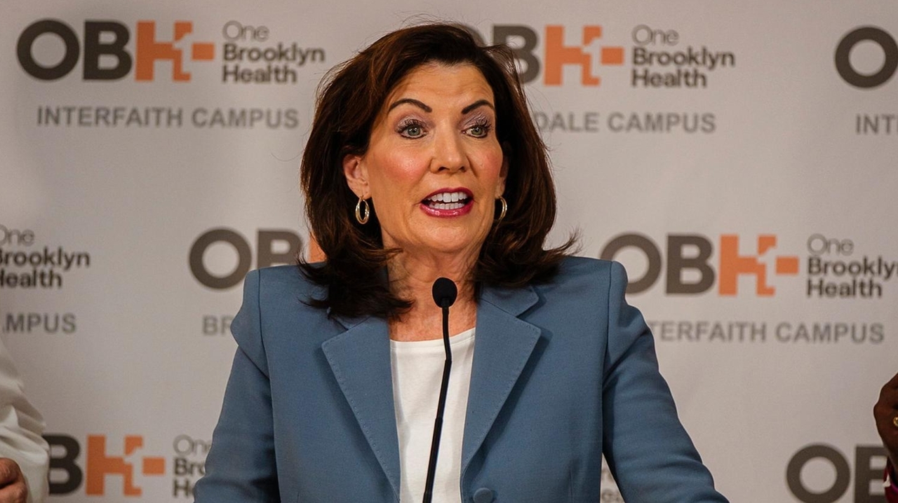 Gov. Kathy Hochul has big early lead in fundraising for reelection ...