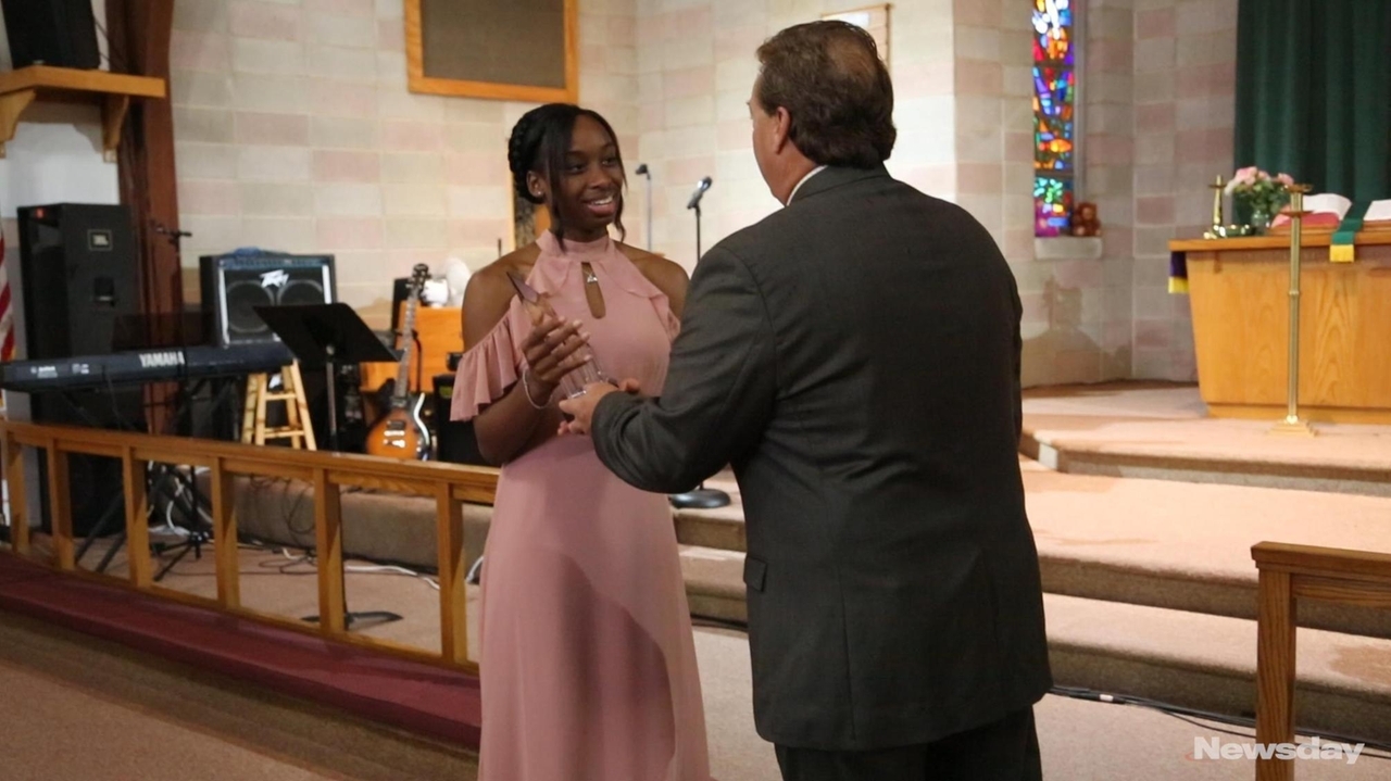 Central Islip’s Alexandrea Harriott wins Marcus A. Henry Award - Newsday
