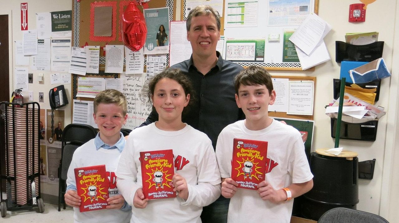 'Diary of a Wimpy Kid' author Jeff Kinney talks with LI kids - Newsday