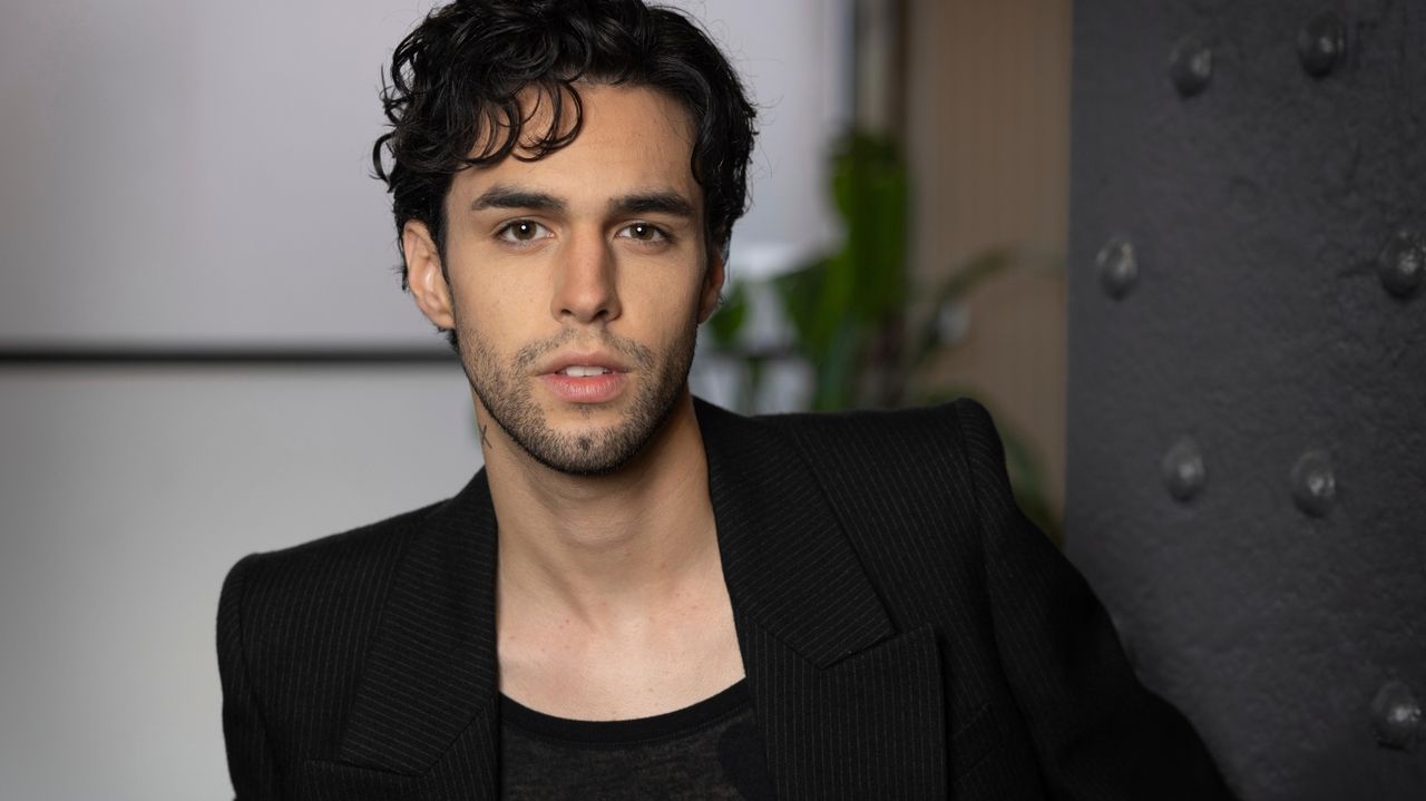 Stephen Sanchez conjures jukeboxes and early rock n' roll on debut ...