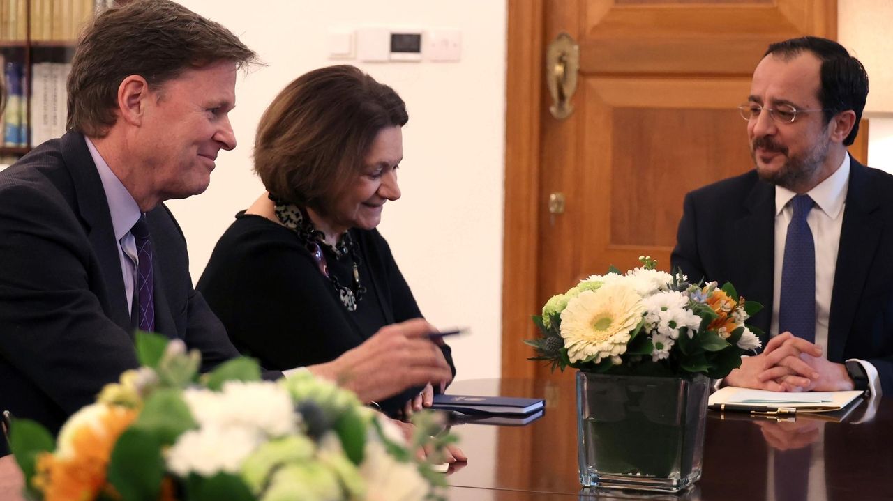 Ethnically split Cyprus' rival leaders say they're ready for UN-led ...