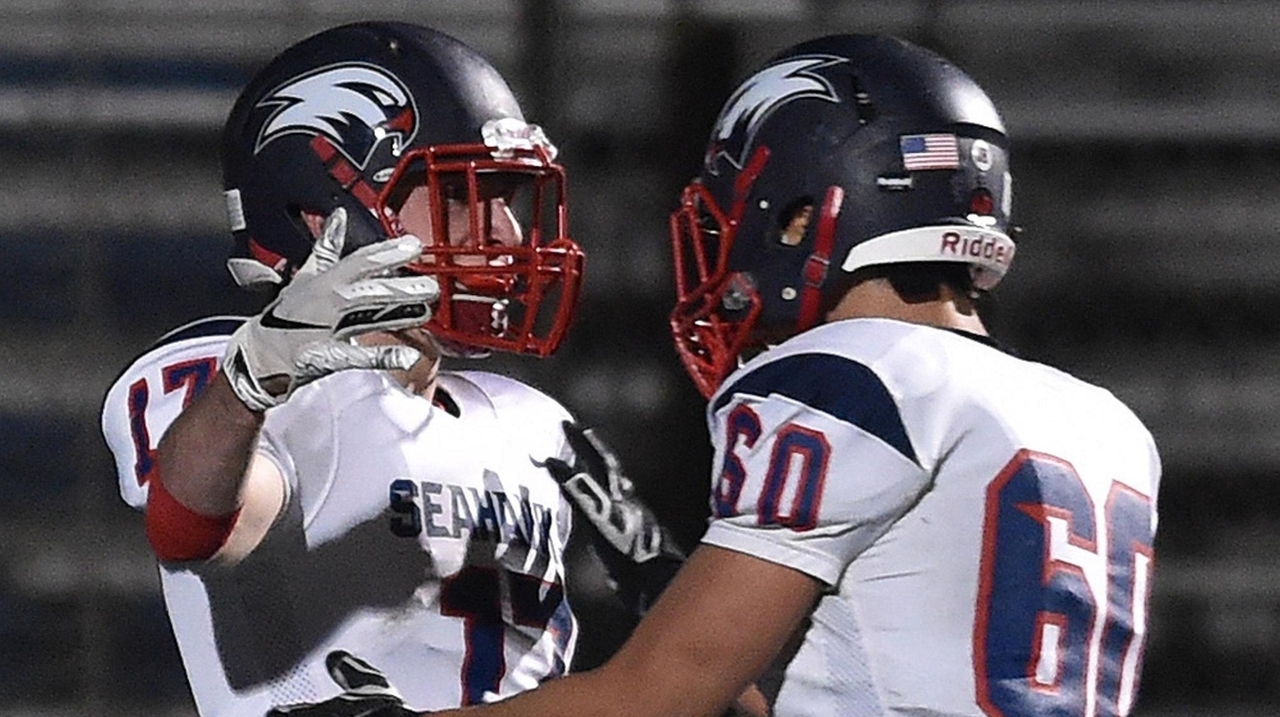 Nassau IV football championship: Cold Spring Harbor vs. Seaford - Newsday