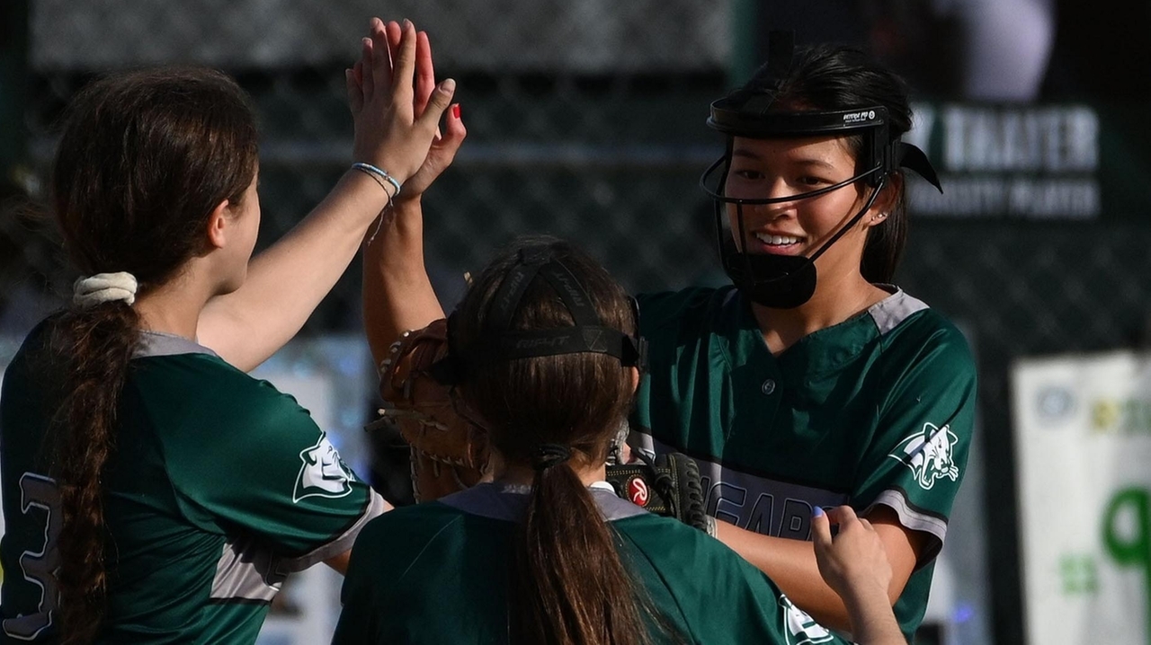 Bellmore JFK softball's Lia Fong shuts down Mepham to earn victory ...