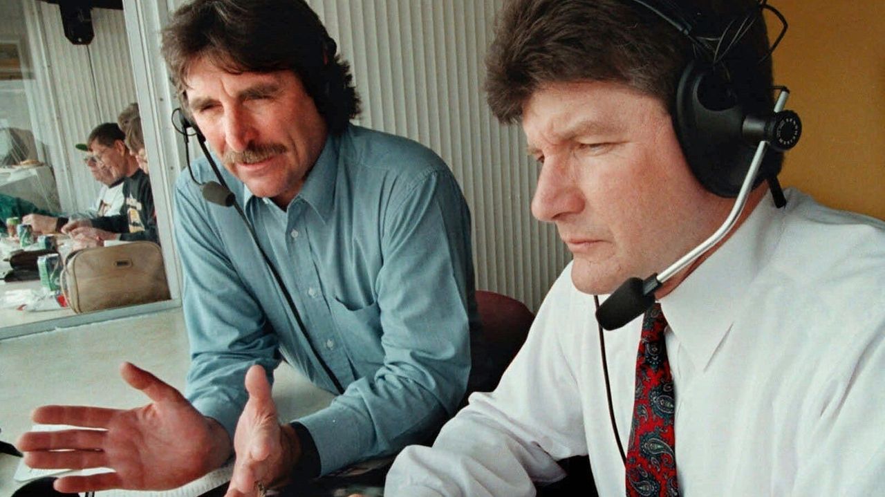Longtime Hawkeyes football broadcaster Ed Podolak steps down from his ...