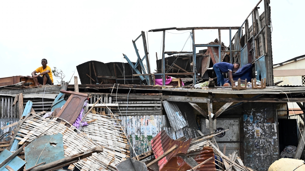 Cyclone Gezani destroys 18,000 homes and causes at least 36 deaths in ...