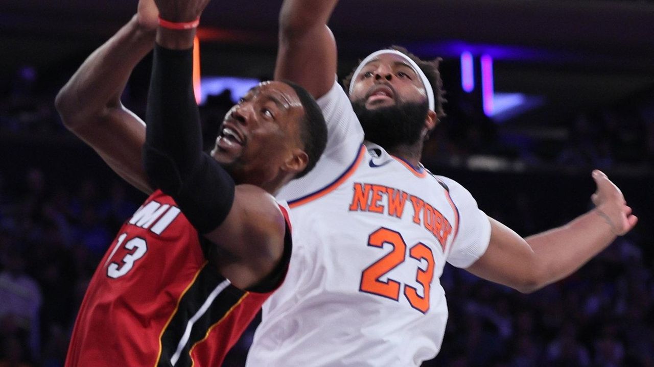 Cold-shooting Knicks drop Game 1 to Heat - Newsday