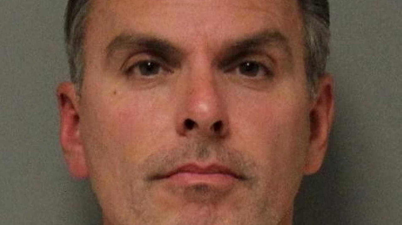Driver arrested under Leandra's Law after failing to move over for ...