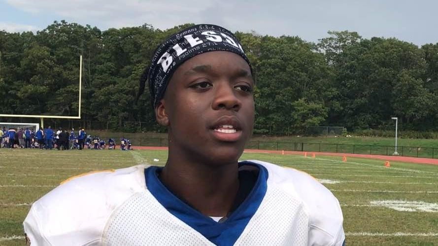 Fredericks, Collier make Lawrence run in 49-7 romp - Newsday