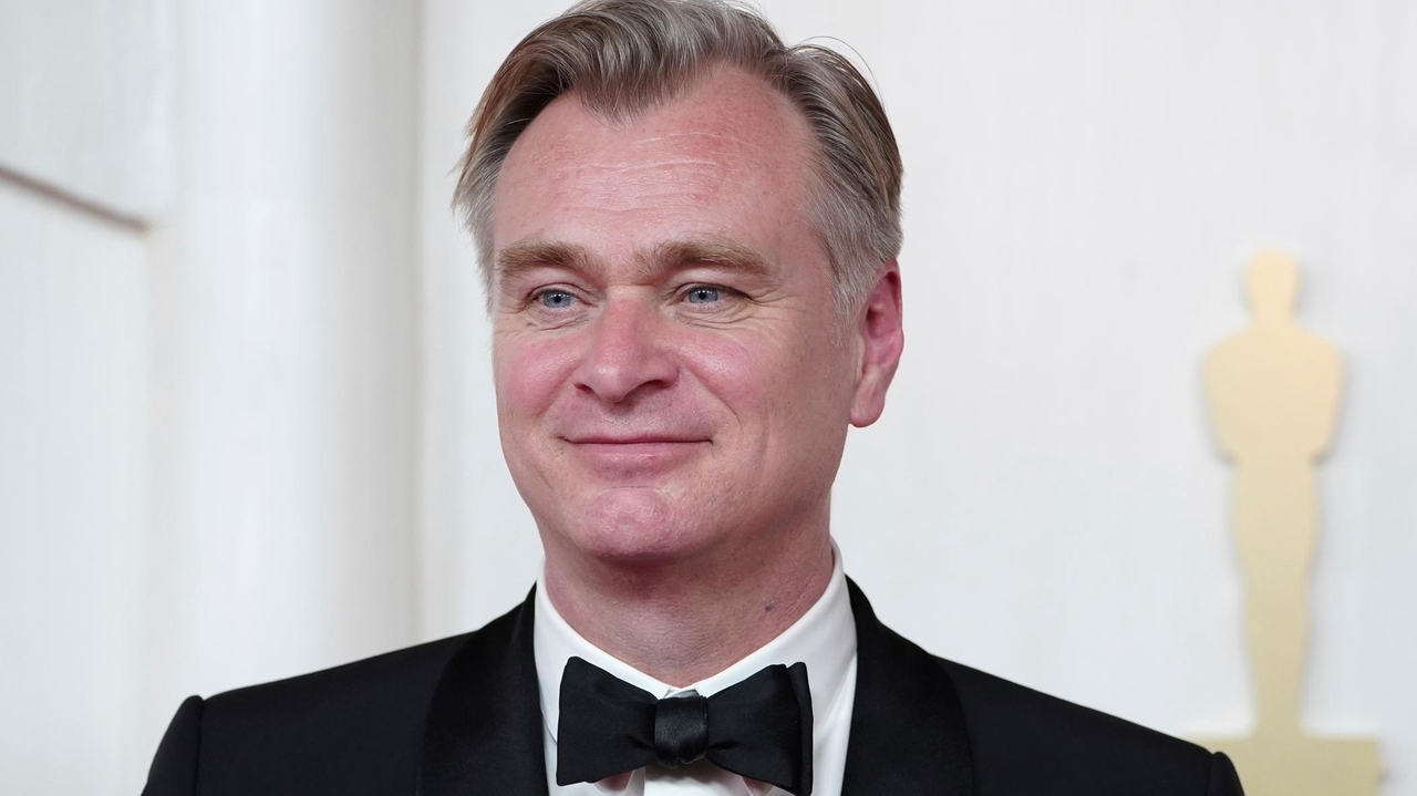 Hollywood directors reach tentative 4-year deal with studios and ...