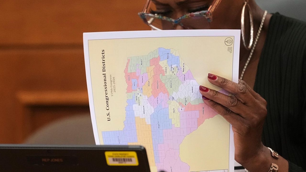 The White House wants more states to redraw House maps to help GOP ...