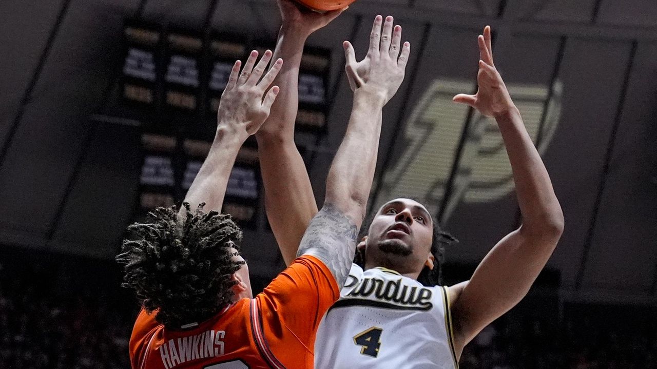 Trey Kaufman-Renn's breakout night helps No. 1 Purdue hold off No. 9 ...
