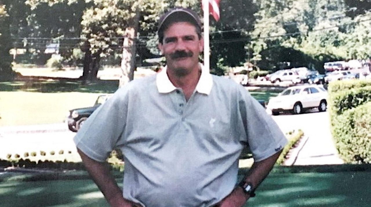 Richard Rennie of East Meadow: Avid golfer always put family first ...