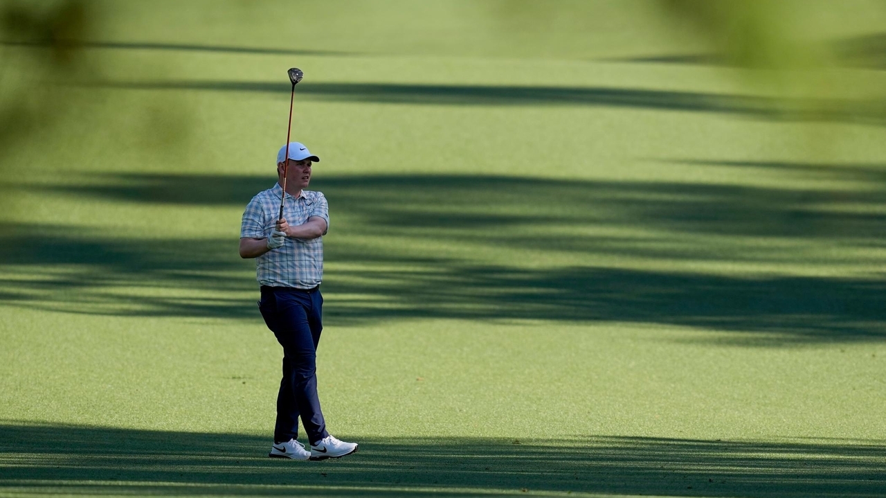 MacIntyre gives middle-finger salute as firm, fast Augusta National ...